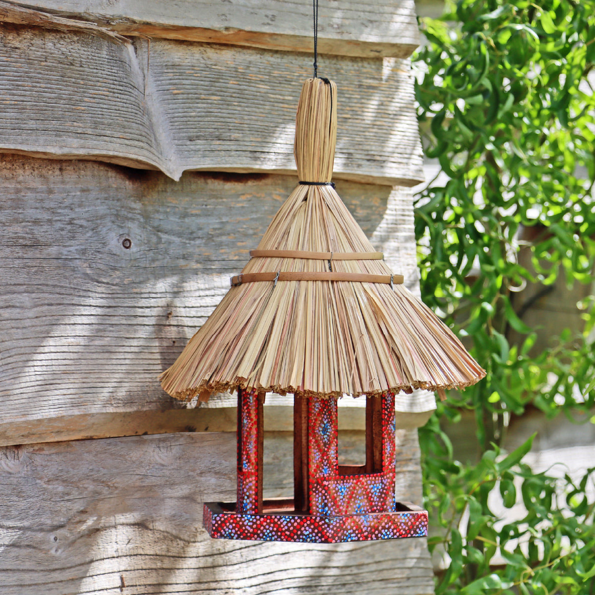 Artisan Hexagonal Thatched Bird Table – Red | The Wildlife Community