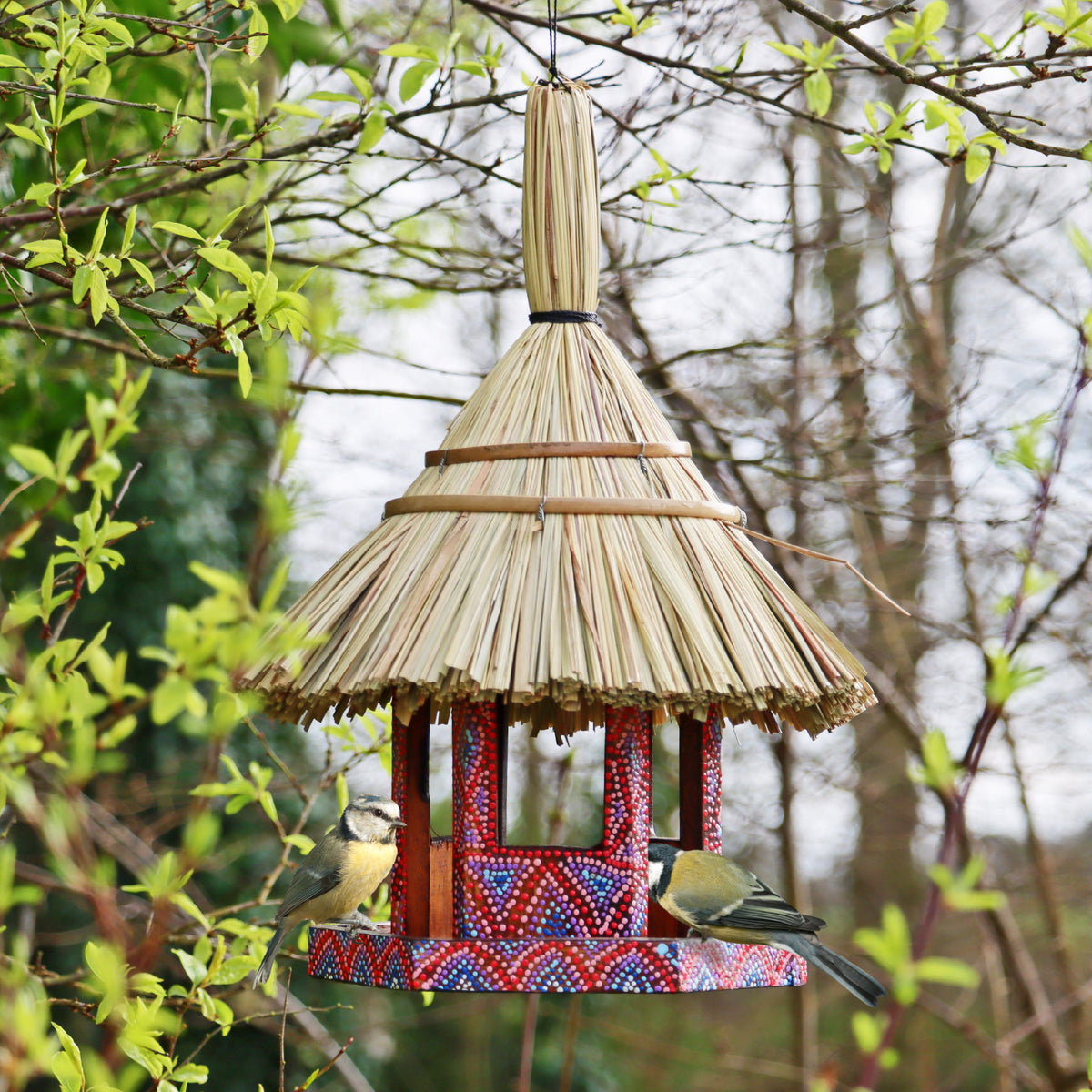 Artisan Hexagonal Thatched Bird Table – Red | The Wildlife Community